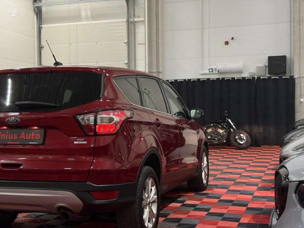 Red Ford Kuga 2017 in Vilnius, with an engine capacity of 1.50 L and mileage of 92 thousand km for 8999 €, photo 9 on AUTOMOTO.COM.LV