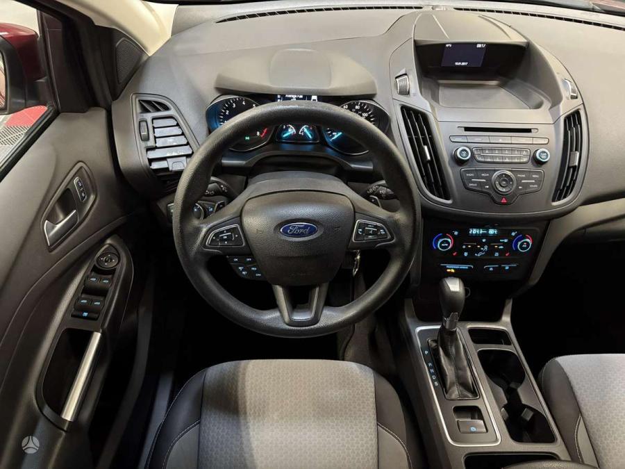 Sarkans Ford Kuga 2017 Viļņa, ar dzinēja tilpumu 1.50 L un nobraukumu 92 tūkst. km par 8999 €, foto 18 vietnē AUTOMOTO.COM.LV