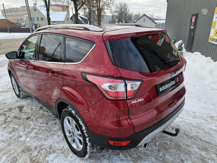 Red Ford Kuga 2017 in Siauliai, with an engine capacity of 1.50 L and mileage of 120 thousand km for 11950 €, photo 5 on AUTOMOTO.COM.LV