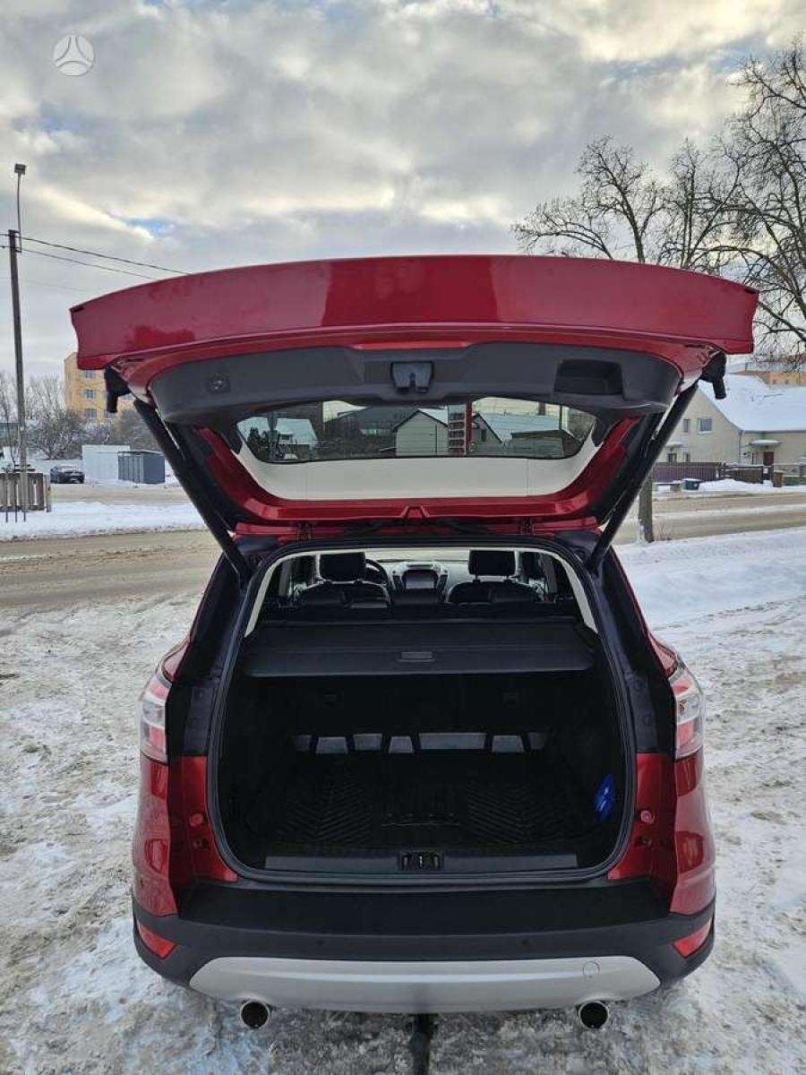 Red Ford Kuga 2017 in Siauliai, with an engine capacity of 1.50 L and mileage of 120 thousand km for 11950 €, photo 12 on AUTOMOTO.COM.LV
