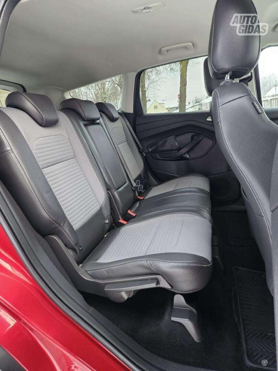 Red Ford Kuga 2017 in Siauliai, with an engine capacity of 1.50 L and mileage of 120 thousand km for 11950 €, photo 18 on AUTOMOTO.COM.LV