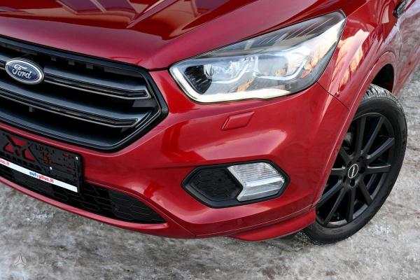 Sarkans Ford Kuga 2017 Kretinga, ar dzinēja tilpumu 2.00 L un nobraukumu 203 tūkst. km par 11999 €, foto 5 vietnē AUTOMOTO.COM.LV