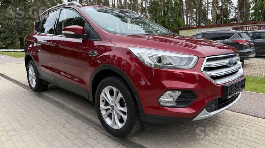 Sarkans Ford Kuga 2017 Valmiera, ar dzinēja tilpumu 1.50 L un nobraukumu 187 tūkst. km par 10800 €, foto 4 vietnē AUTOMOTO.COM.LV