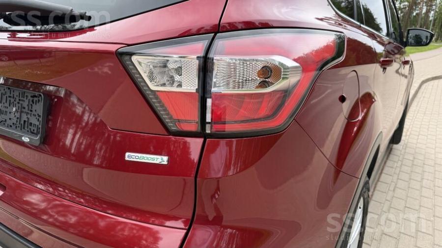 Sarkans Ford Kuga 2017 Valmiera, ar dzinēja tilpumu 1.50 L un nobraukumu 187 tūkst. km par 10800 €, foto 13 vietnē AUTOMOTO.COM.LV