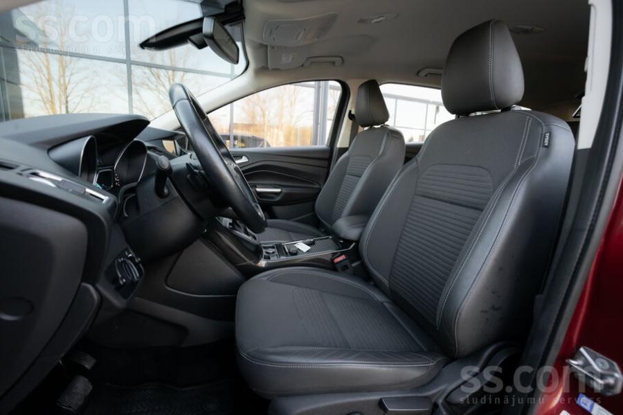 Sarkans Ford Kuga 2017 Jelgava, ar dzinēja tilpumu 2.00 L un nobraukumu 252 tūkst. km par 12999 €, foto 12 vietnē AUTOMOTO.COM.LV