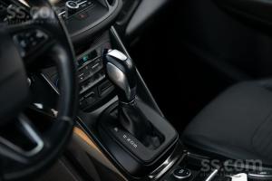 Sarkans Ford Kuga 2017 Jelgava, ar dzinēja tilpumu 2.00 L un nobraukumu 252 tūkst. km par 12999 €, foto 18 vietnē AUTOMOTO.COM.LV