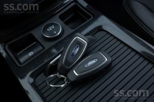 Sarkans Ford Kuga 2017 Jelgava, ar dzinēja tilpumu 2.00 L un nobraukumu 252 tūkst. km par 12999 €, foto 19 vietnē AUTOMOTO.COM.LV