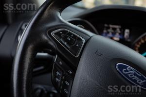 Sarkans Ford Kuga 2017 Jelgava, ar dzinēja tilpumu 2.00 L un nobraukumu 252 tūkst. km par 12999 €, foto 27 vietnē AUTOMOTO.COM.LV