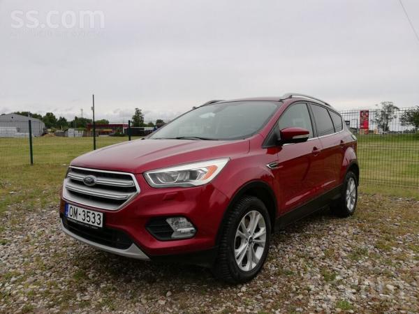 Red Ford Kuga 2017 in Saldus, with an engine capacity of 2.00 L and mileage of 263 thousand km for 10700 €, photo 1 on AUTOMOTO.COM.LV