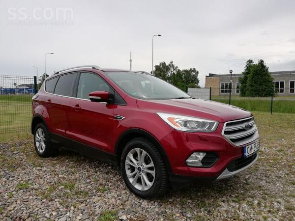 Red Ford Kuga 2017 in Saldus, with an engine capacity of 2.00 L and mileage of 263 thousand km for 10700 €, photo 3 on AUTOMOTO.COM.LV