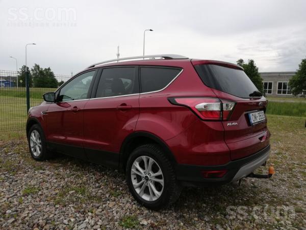 Red Ford Kuga 2017 in Saldus, with an engine capacity of 2.00 L and mileage of 263 thousand km for 10700 €, photo 4 on AUTOMOTO.COM.LV