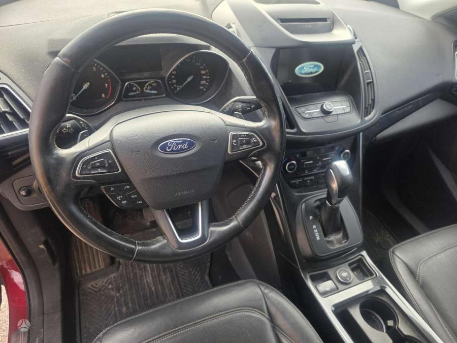 Sarkans Ford Kuga 2017 Marijampole, ar dzinēja tilpumu 1.50 L un nobraukumu 155 tūkst. km par 6200 €, foto 8 vietnē AUTOMOTO.COM.LV
