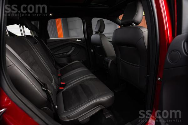 Ford Kuga 2017 Jelgava vietnÄ Sarkans Ford Kuga 2017 Jelgava, ar dzinÄja tilpumu 1.50 L un nobraukumu 0 tÅ«kst. km par 13500 ā¬, foto 10 vietnÄ AUTOMOTO.COM.LV