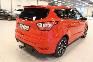 Red Ford Kuga 2018 in Kaunas, with an engine capacity of 0.00 L and mileage of 63 thousand km for 24364 €, photo 8 on AUTOMOTO.COM.LV