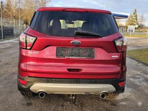 Sarkans Ford Kuga 2018 Pakruojis, ar dzinēja tilpumu 1.50 L un nobraukumu 166 tūkst. km par 8900 €, foto 4 vietnē AUTOMOTO.COM.LV