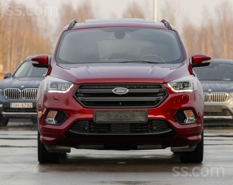 Red Ford Kuga 2018 in Jelgava, with an engine capacity of 2.00 L and mileage of 0 thousand km for 12950 €, photo 3 on AUTOMOTO.COM.LV