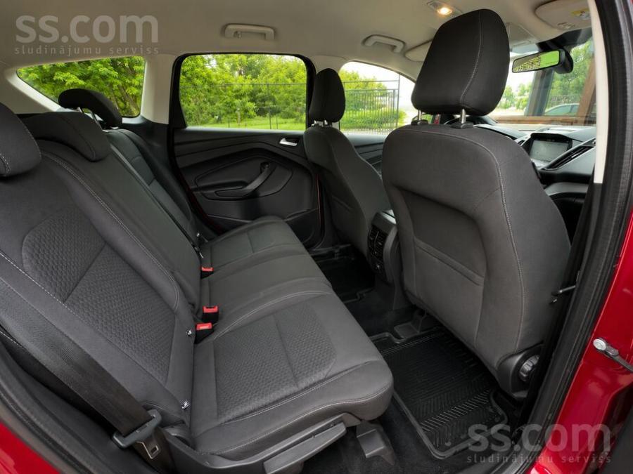 Red Ford Kuga 2018 in Riga, with an engine capacity of 1.50 L and mileage of 156 thousand km for 12700 €, photo 12 on AUTOMOTO.COM.LV