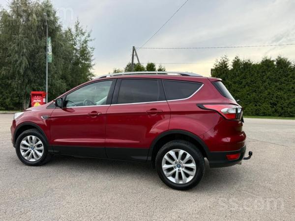 Ford Kuga 2018 Rīga vietnē Sarkans Ford Kuga 2018 Rīga, ar dzinēja tilpumu 1.50 L un nobraukumu 156 tūkst. km par 12600 €, foto 6 vietnē AUTOMOTO.COM.LV