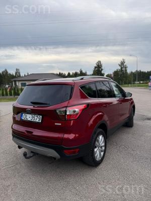 Красный Форд Куга 2018 в Рига, объемом двигателя 1.50 л и пробегом 156 тыс. км за 12600 €, фото 9 на AUTOMOTO.COM.LV