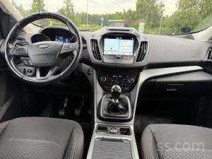 Красный Форд Куга 2018 в Рига, объемом двигателя 1.50 л и пробегом 156 тыс. км за 12600 €, фото 12 на AUTOMOTO.COM.LV