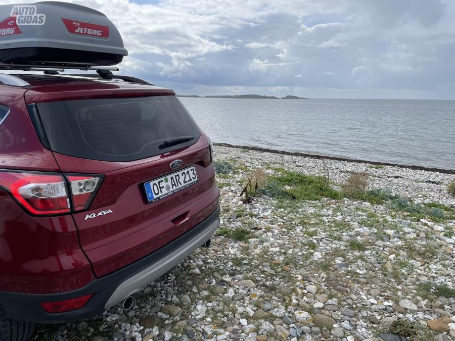 Sarkans Ford Kuga 2019 Kretinga, ar dzinēja tilpumu 2.00 L un nobraukumu 117 tūkst. km par 14500 €, foto 3 vietnē AUTOMOTO.COM.LV