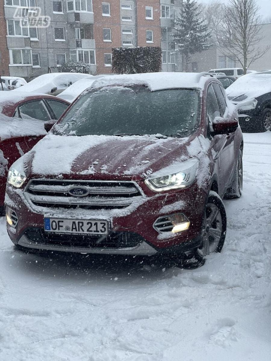 Sarkans Ford Kuga 2019 Kretinga, ar dzinēja tilpumu 2.00 L un nobraukumu 117 tūkst. km par 14500 €, foto 5 vietnē AUTOMOTO.COM.LV