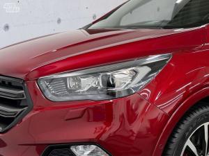 Red Ford Kuga 2019 in Kaunas, with an engine capacity of 2.00 L and mileage of 69 thousand km for 26098 €, photo 5 on AUTOMOTO.COM.LV