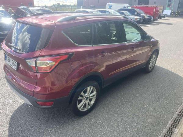 Sarkans Ford Kuga 2019 Viļņa, ar dzinēja tilpumu 2.00 L un nobraukumu 181 tūkst. km par 13800 €, foto 4 vietnē AUTOMOTO.COM.LV