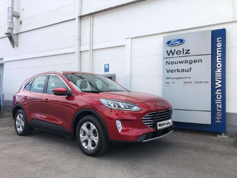 Red Ford Kuga 2021 in Kaunas, with an engine capacity of 2.50 L and mileage of 46 thousand km for 25377 €, photo 2 on AUTOMOTO.COM.LV