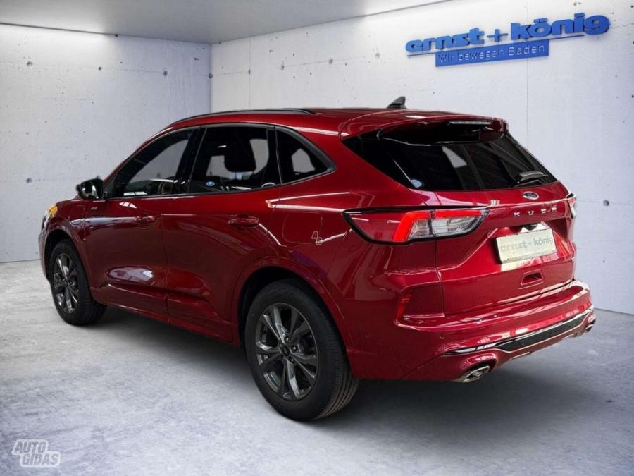 Red Ford Kuga 2021 in Kaunas, with an engine capacity of 2.50 L and mileage of 79 thousand km for 25995 €, photo 2 on AUTOMOTO.COM.LV