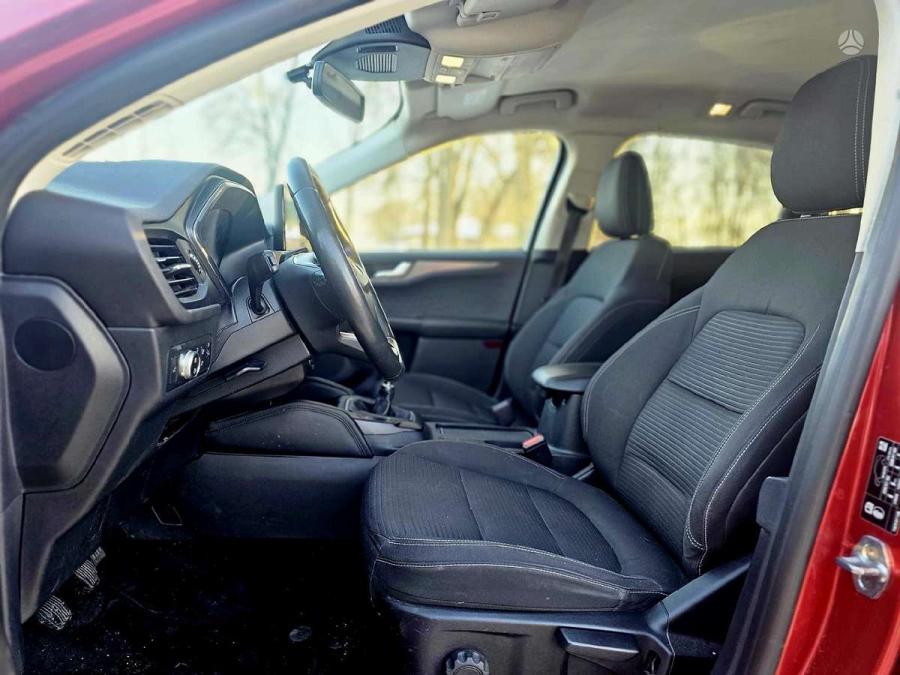 Sarkans Ford Kuga 2021 Tauragė, ar dzinēja tilpumu 2.00 L un nobraukumu 197 tūkst. km par 9800 €, foto 18 vietnē AUTOMOTO.COM.LV