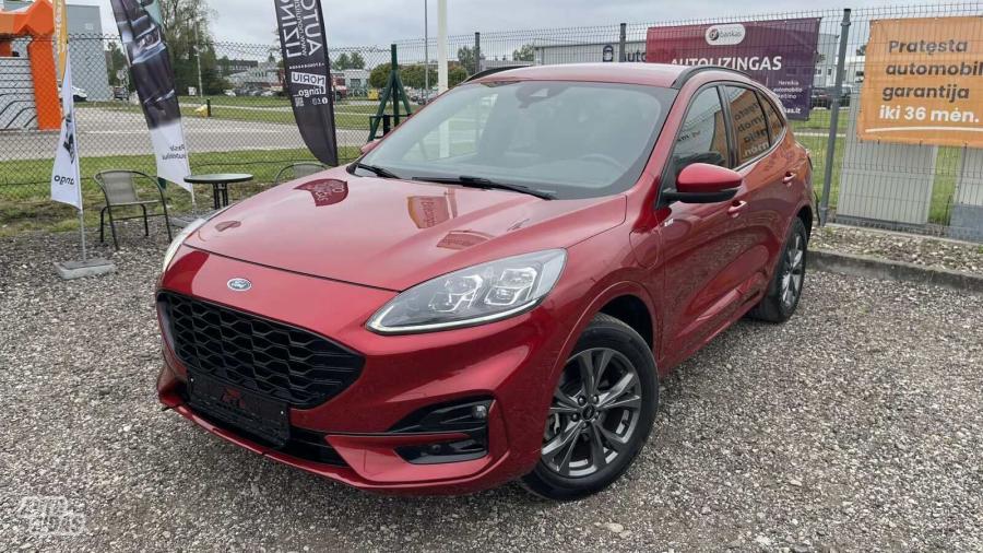 Red Ford Kuga 2021 in Marijampole, with an engine capacity of 2.50 L and mileage of 216 thousand km for 15990 €, photo 3 on AUTOMOTO.COM.LV