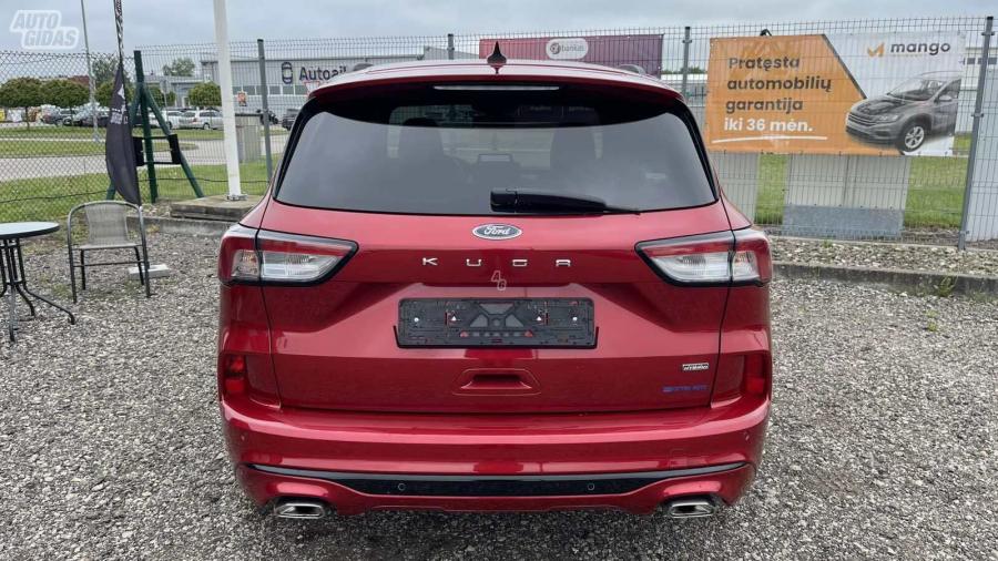 Red Ford Kuga 2021 in Marijampole, with an engine capacity of 2.50 L and mileage of 216 thousand km for 15990 €, photo 8 on AUTOMOTO.COM.LV