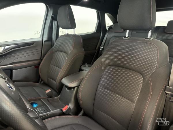 Red Ford Kuga 2021 in Vilnius, with an engine capacity of 1.50 L and mileage of 58 thousand km for 19500 €, photo 10 on AUTOMOTO.COM.LV