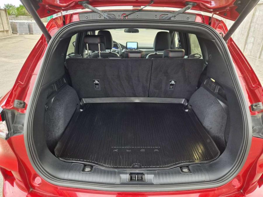 Sarkans Ford Kuga 2021 Mažeikiai, ar dzinēja tilpumu 2.50 L un nobraukumu 108 tūkst. km par 15900 €, foto 14 vietnē AUTOMOTO.COM.LV