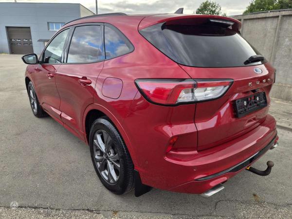 Sarkans Ford Kuga 2021 Mažeikiai, ar dzinēja tilpumu 2.49 L un nobraukumu 108 tūkst. km par 15400 €, foto 4 vietnē AUTOMOTO.COM.LV