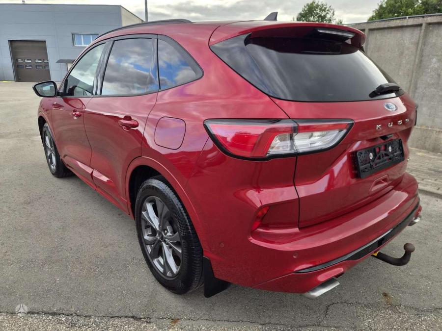 Sarkans Ford Kuga 2021 Mažeikiai, ar dzinēja tilpumu 2.49 L un nobraukumu 108 tūkst. km par 15400 €, foto 5 vietnē AUTOMOTO.COM.LV