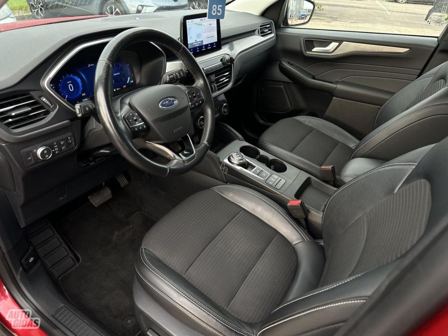 Red Ford Kuga 2021 in Kaunas, with an engine capacity of 1.50 L and mileage of 132 thousand km for 14772 €, photo 10 on AUTOMOTO.COM.LV