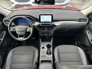 Red Ford Kuga 2021 in Kaunas, with an engine capacity of 1.50 L and mileage of 132 thousand km for 14772 €, photo 16 on AUTOMOTO.COM.LV