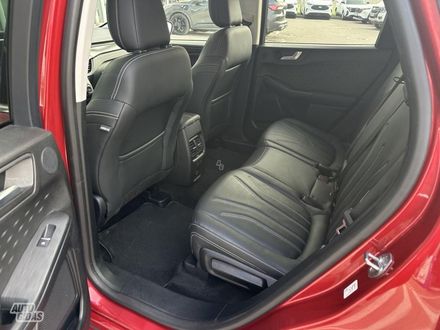 Red Ford Kuga 2021 in Kaunas, with an engine capacity of 2.50 L and mileage of 156 thousand km for 21271 €, photo 12 on AUTOMOTO.COM.LV
