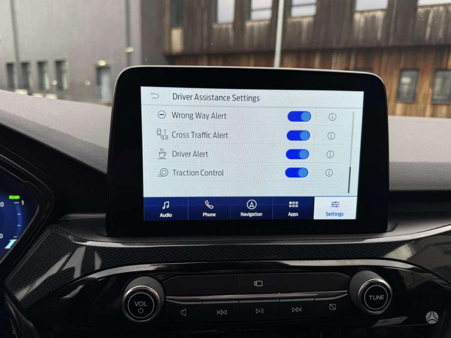 Красный Форд Куга 2022 в Таураге, объемом двигателя 2.49 л и пробегом 209 тыс. км за 16300 €, фото 31 на AUTOMOTO.COM.LV