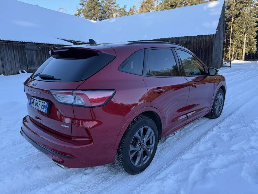 Sarkans Ford Kuga 2022 Tauragė, ar dzinēja tilpumu 2.49 L un nobraukumu 209 tūkst. km par 16300 €, foto 10 vietnē AUTOMOTO.COM.LV