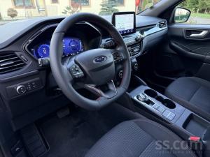 Sarkans Ford Kuga 2022 Rēzekne, ar dzinēja tilpumu 2.00 L un nobraukumu 201 tūkst. km par 15500 €, foto 7 vietnē AUTOMOTO.COM.LV