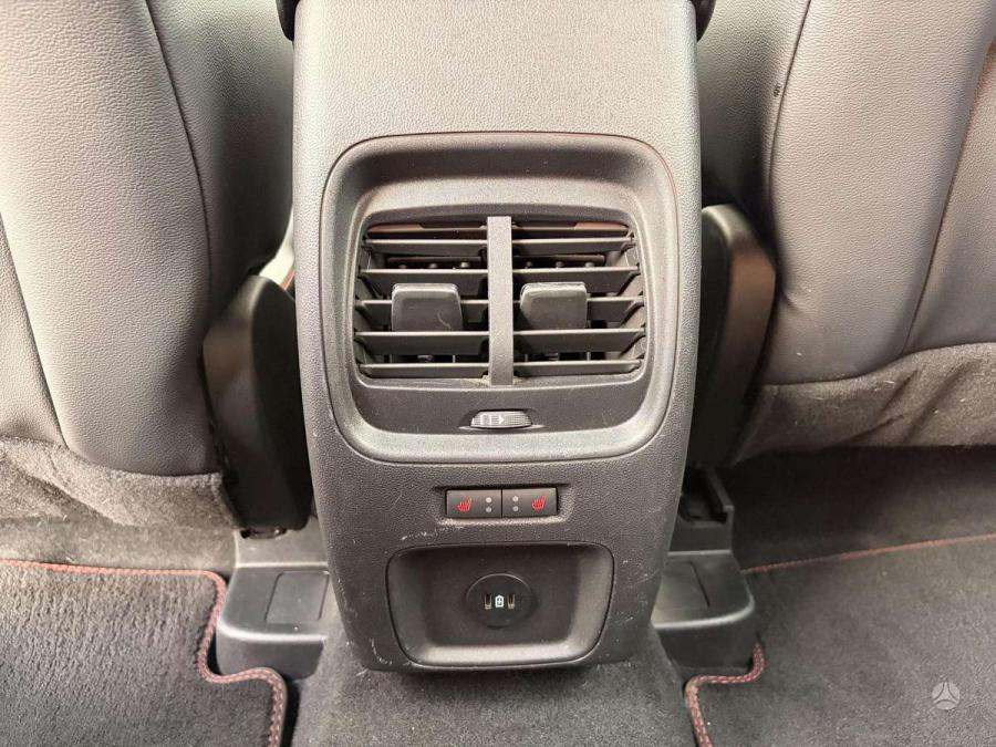 Sarkans Ford Kuga 2022 Viļņa, ar dzinēja tilpumu 2.49 L un nobraukumu 99 tūkst. km par 20500 €, foto 25 vietnē AUTOMOTO.COM.LV