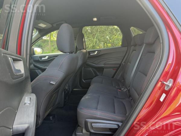 Red Ford Kuga 2022 in Rezekne, with an engine capacity of 2.00 L and mileage of 203 thousand km for 14990 €, photo 10 on AUTOMOTO.COM.LV