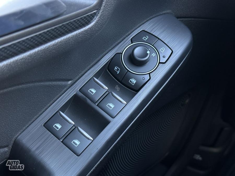 Sarkans Ford Kuga 2023 Kauņa, ar dzinēja tilpumu 2.50 L un nobraukumu 62 tūkst. km par 26771 €, foto 20 vietnē AUTOMOTO.COM.LV