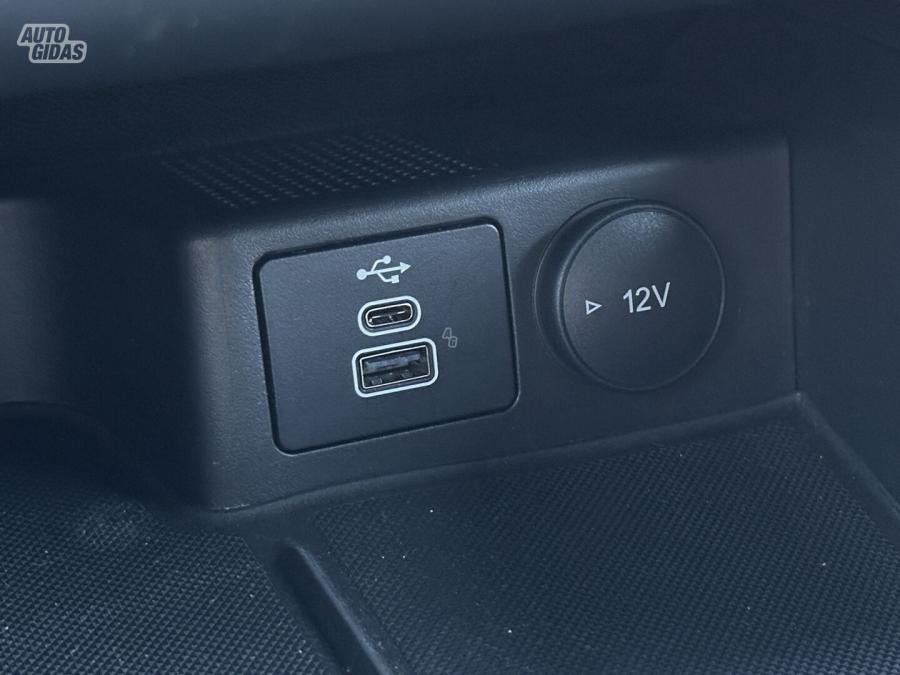 Sarkans Ford Kuga 2023 Kauņa, ar dzinēja tilpumu 2.50 L un nobraukumu 62 tūkst. km par 26771 €, foto 30 vietnē AUTOMOTO.COM.LV