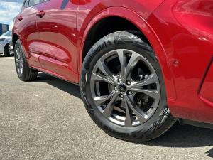 Sarkans Ford Kuga 2023 Kauņa, ar dzinēja tilpumu 2.50 L un nobraukumu 62 tūkst. km par 26771 €, foto 37 vietnē AUTOMOTO.COM.LV