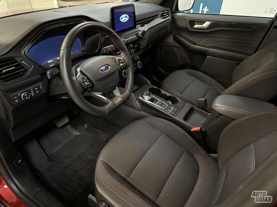 Sarkans Ford Kuga 2023 Viļņa, ar dzinēja tilpumu 2.50 L un nobraukumu 47 tūkst. km par 27000 €, foto 9 vietnē AUTOMOTO.COM.LV