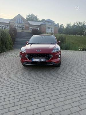 Red Ford Kuga 2023 in Vilnius, with an engine capacity of 2.49 L and mileage of 84 thousand km for 19300 €, photo 3 on AUTOMOTO.COM.LV